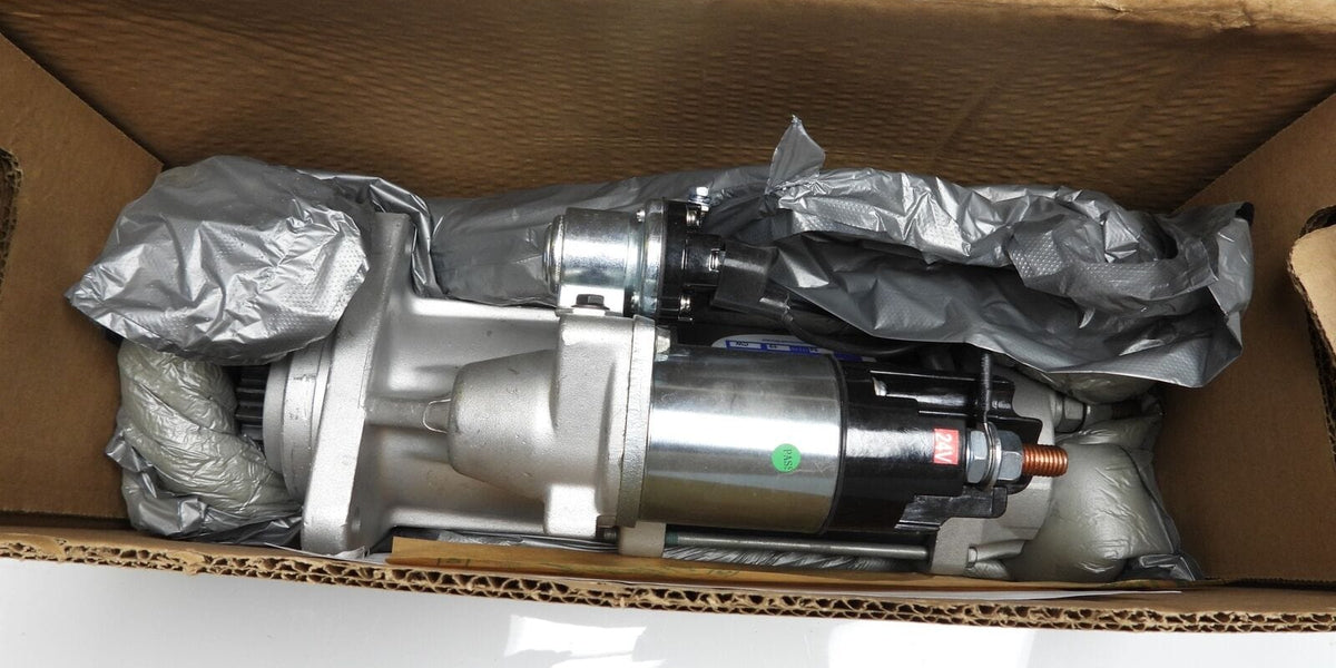 P/N: 8200072 | Genuine Cummins® New Starter Motor 38MT 24V