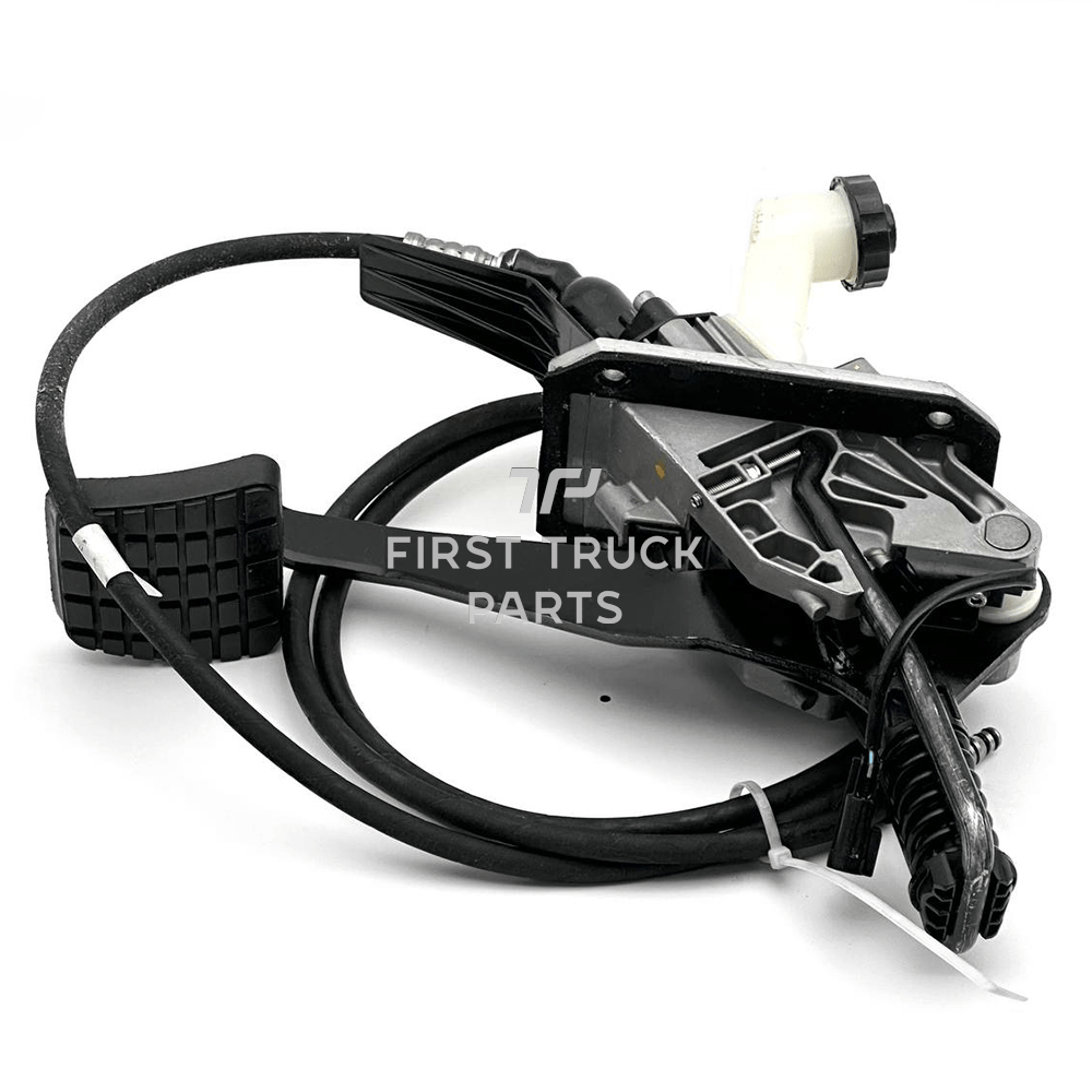 A02-14041-001 | Genuine Wabco® Hydraulic Pedal Clutch 2.4 M OCS