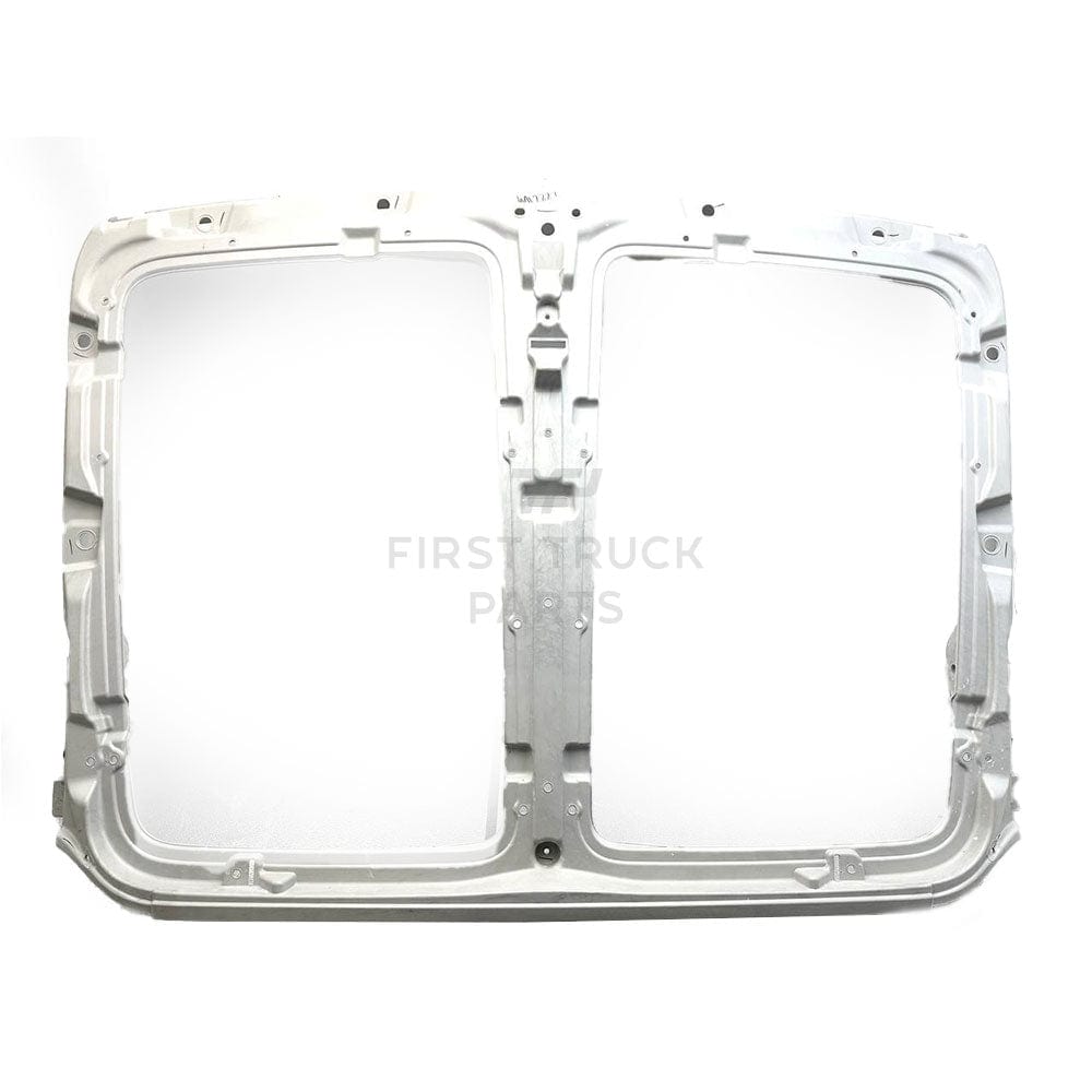 L77-6143 | Genuine Paccar® Grille Opening