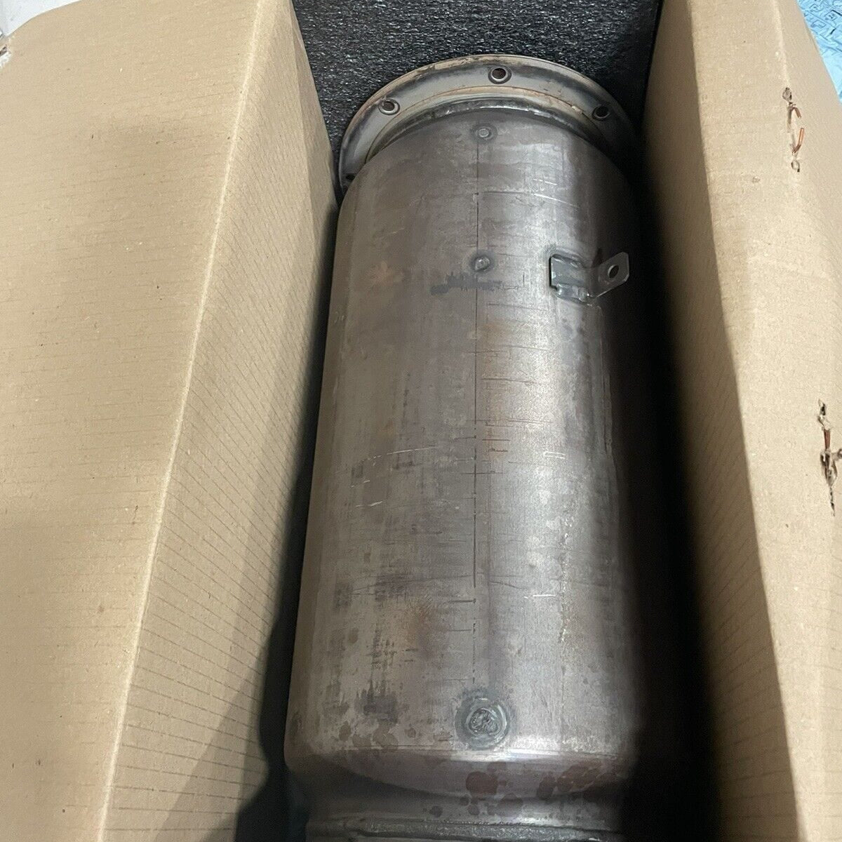 P/N: S1805E0270A | Genuine Hino® DPF Diesel Particulate Filter
