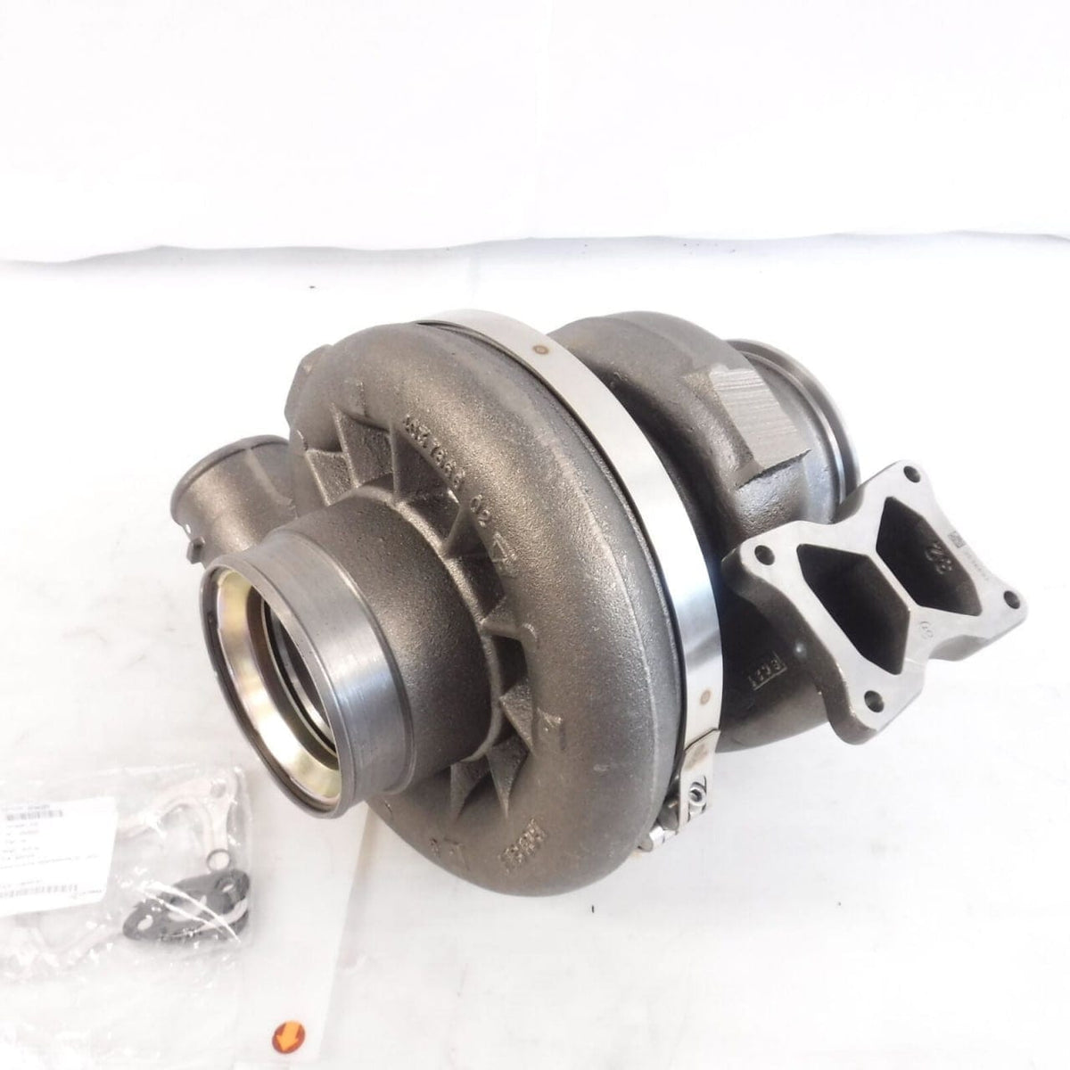2881718 | Genuine Cummins® Turbocharger Kit
