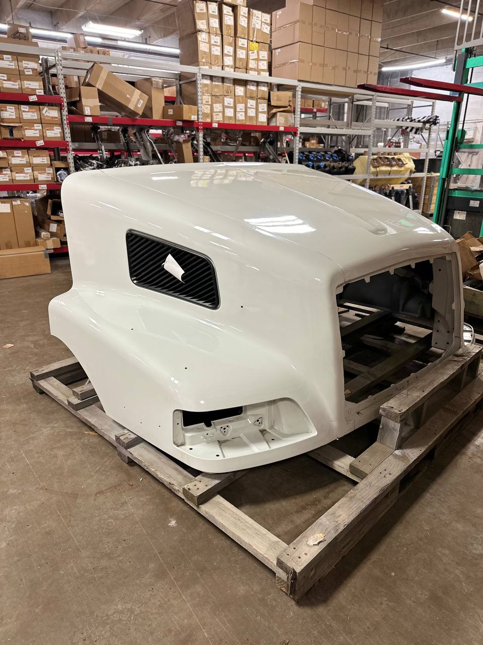 By Volvo® Hood Long Fiberglass 1998-2002 Volvo VNL VN - 20378059