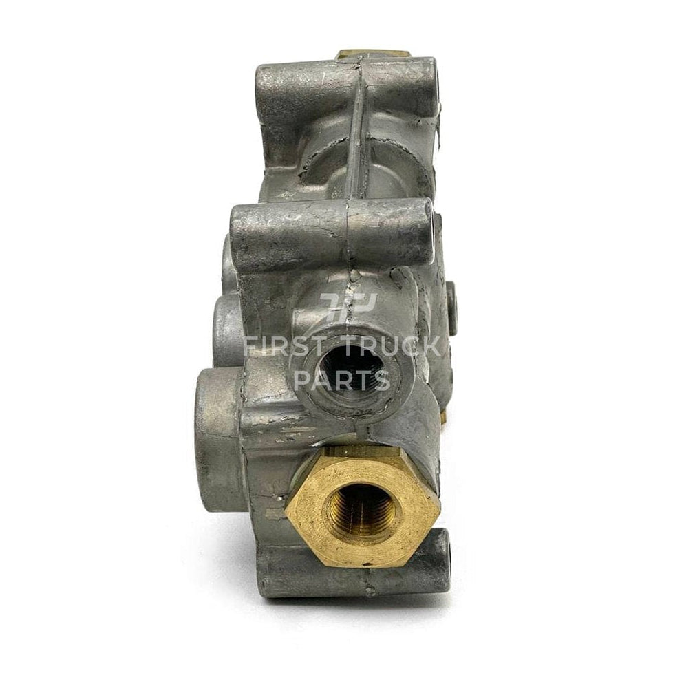 BX802926 | Genuine Bendix® Tractor Protection Valve