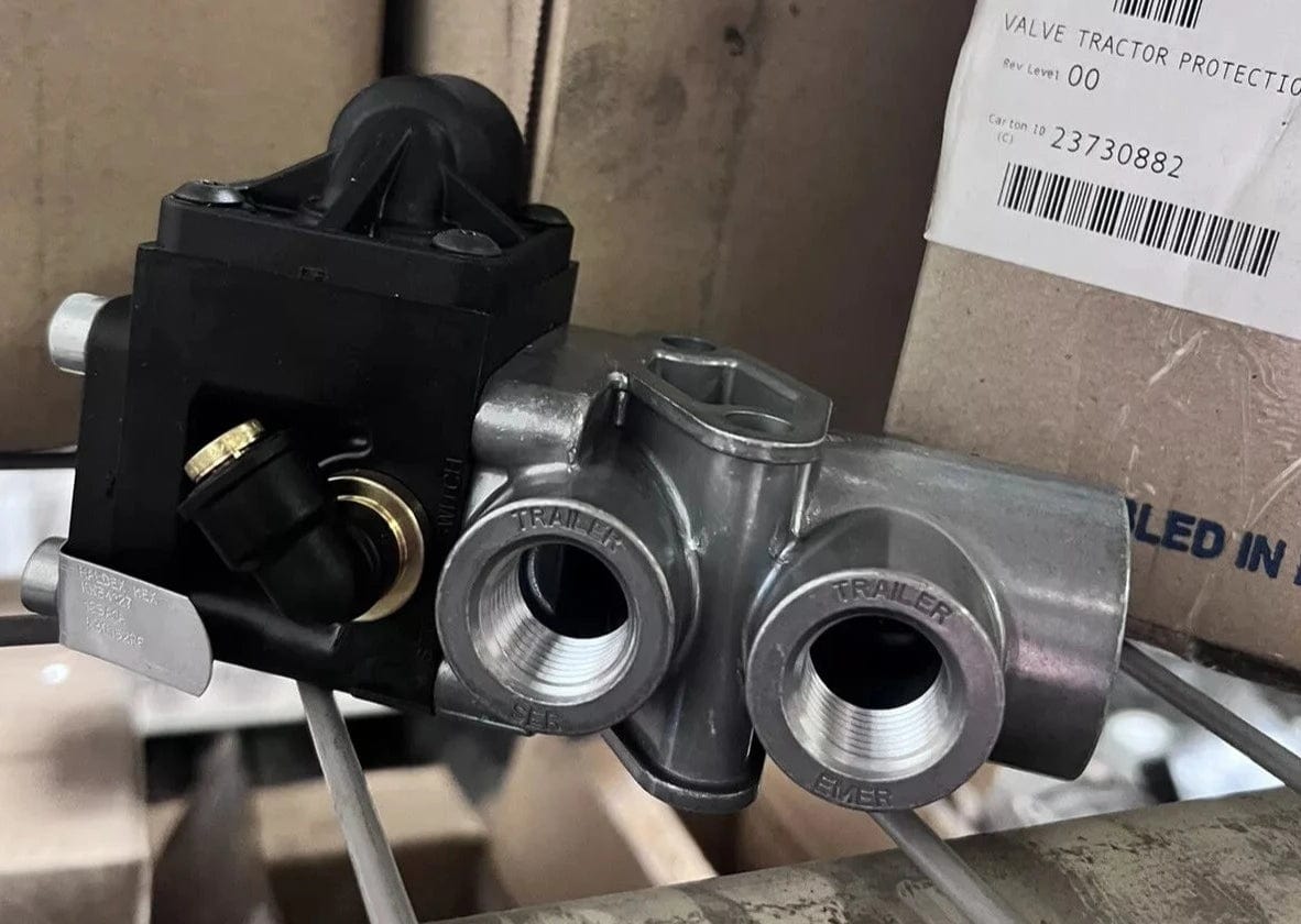 P/N: 85145951 | Genuine Volvo® Tractor Protection Valve