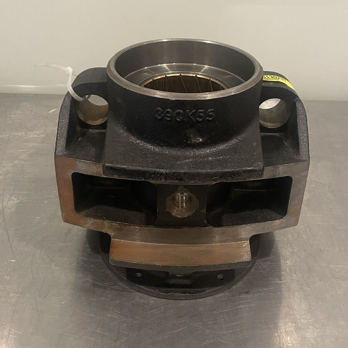 OEM Part Number: 39QK27B | Genuine Mack® Trunnion ASSY