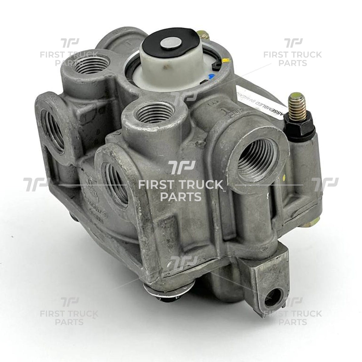 K070702 | Genuine Bendix® ATR-6 Traction Relay Valve — First Truck Parts